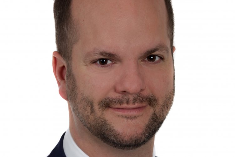 PRReport | Nicholas Wenzel stößt zur HypoVereinsbank