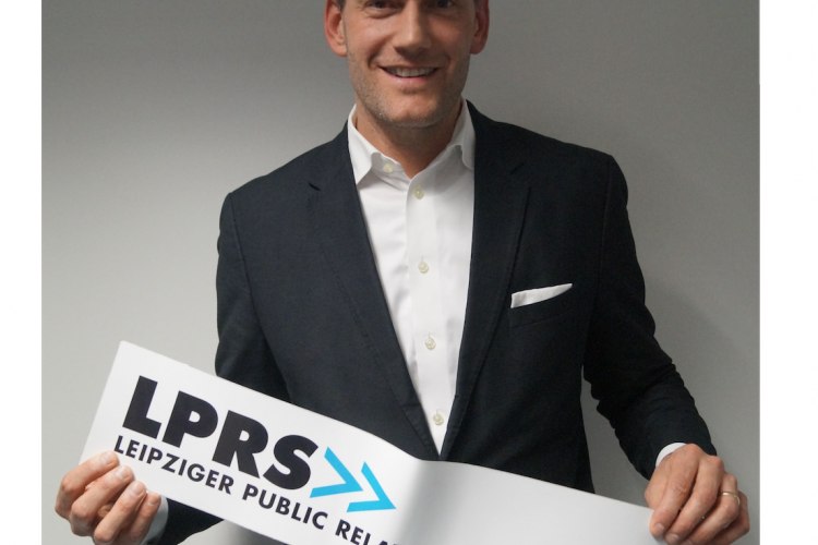 PRReport | "Zwei Betriebssysteme sind nötig"