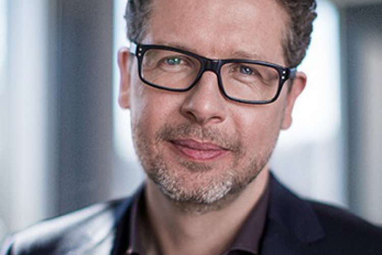 PRReport | Thorsten Peters geht bei Edelman.ergo an Bord