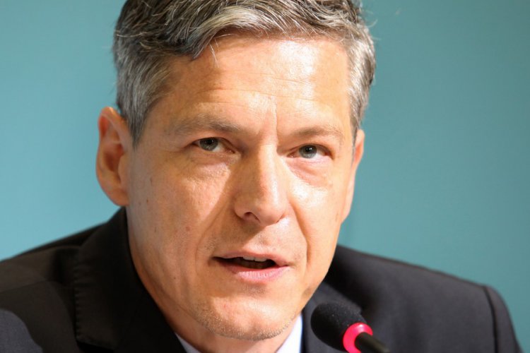 PRReport | Christopher Bach wechselt vom Verband zu Thales